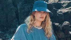 How to Wear a Bucket Hat: Style Tips for Every Occasion - JoinTop ...